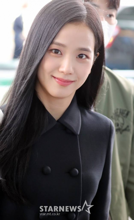 BLACKPINK's Jisoo re-enters Star Ranking's top 3