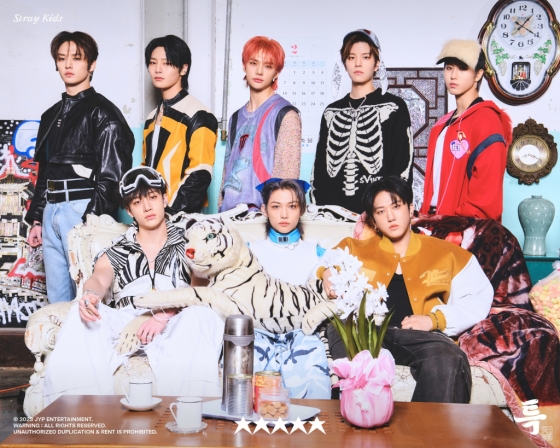 Stray Kids Set New Record