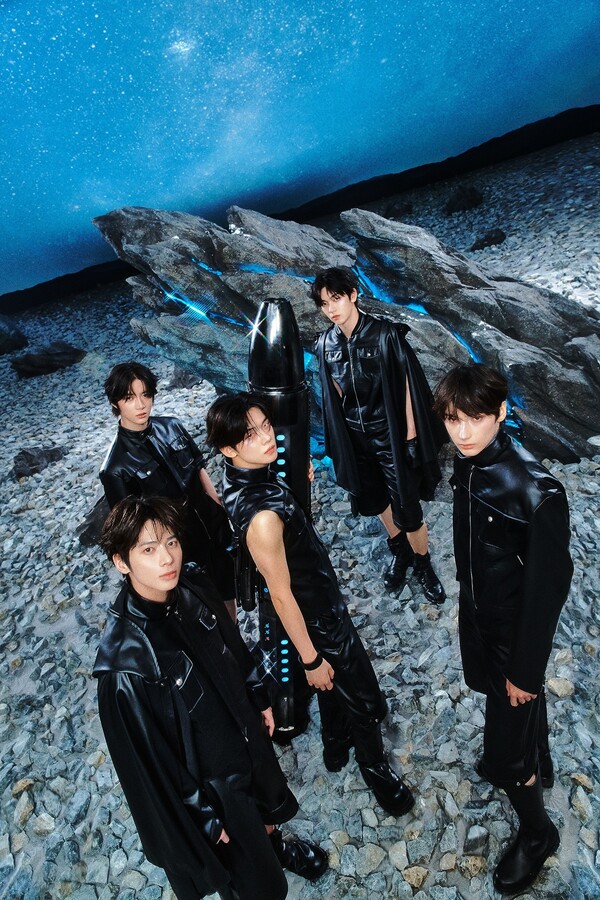 TXT, 국내외서 적수없는 흥행 행진! 일본과 국내 차트서 순항